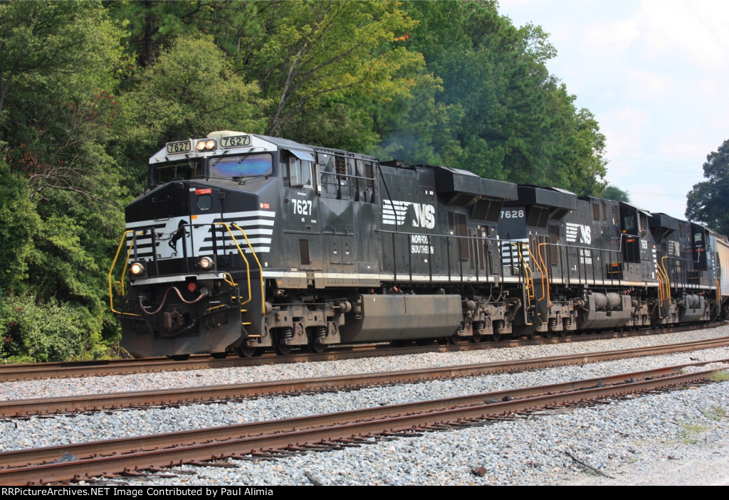 NS 7627-7628-7621 at Parrot Ave.